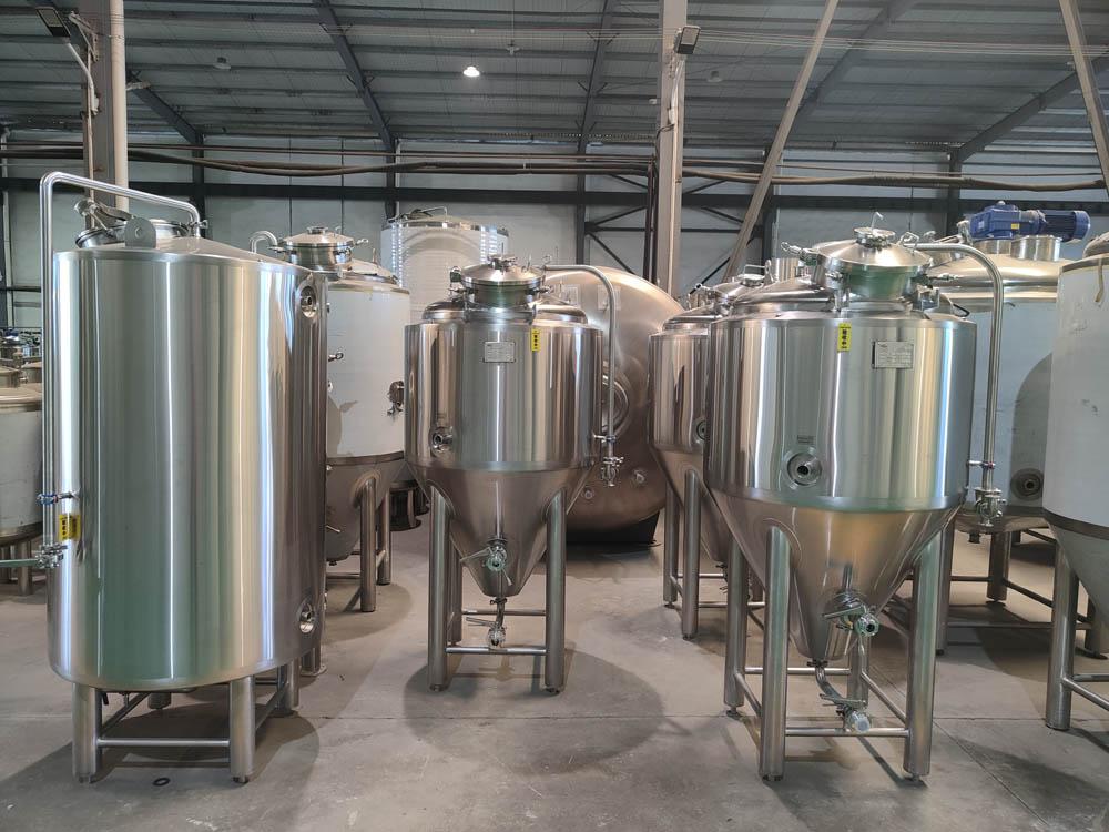 100L Beer Fermenter For Beer Fermentation / Jacketed Conical Fermenter ...