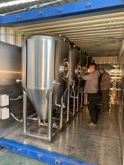Self-Contained Brewery Installed in Shipping Containers / Tiantai Blog ...