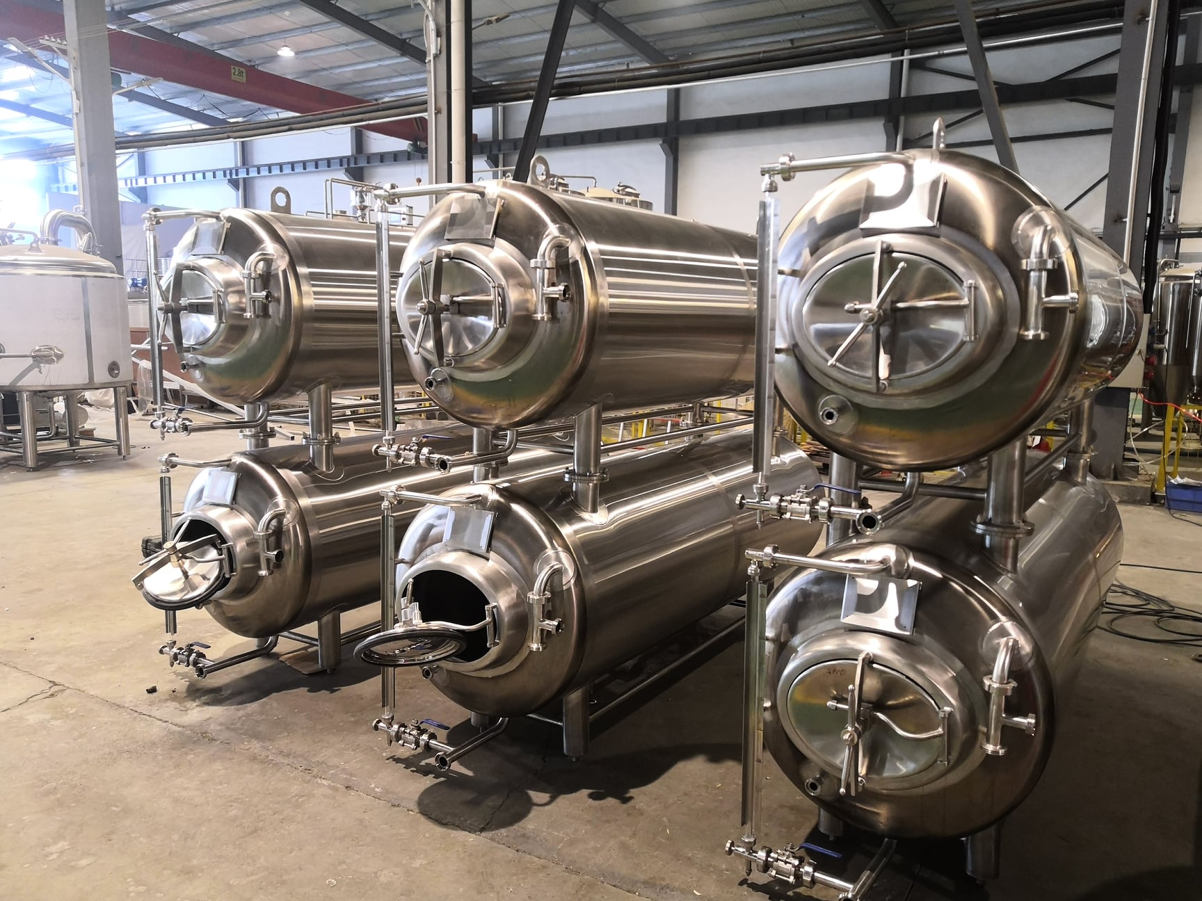 Stacked Horizontal Beer Lagering Tanks / Tiantai Blog / Grainbrew ...