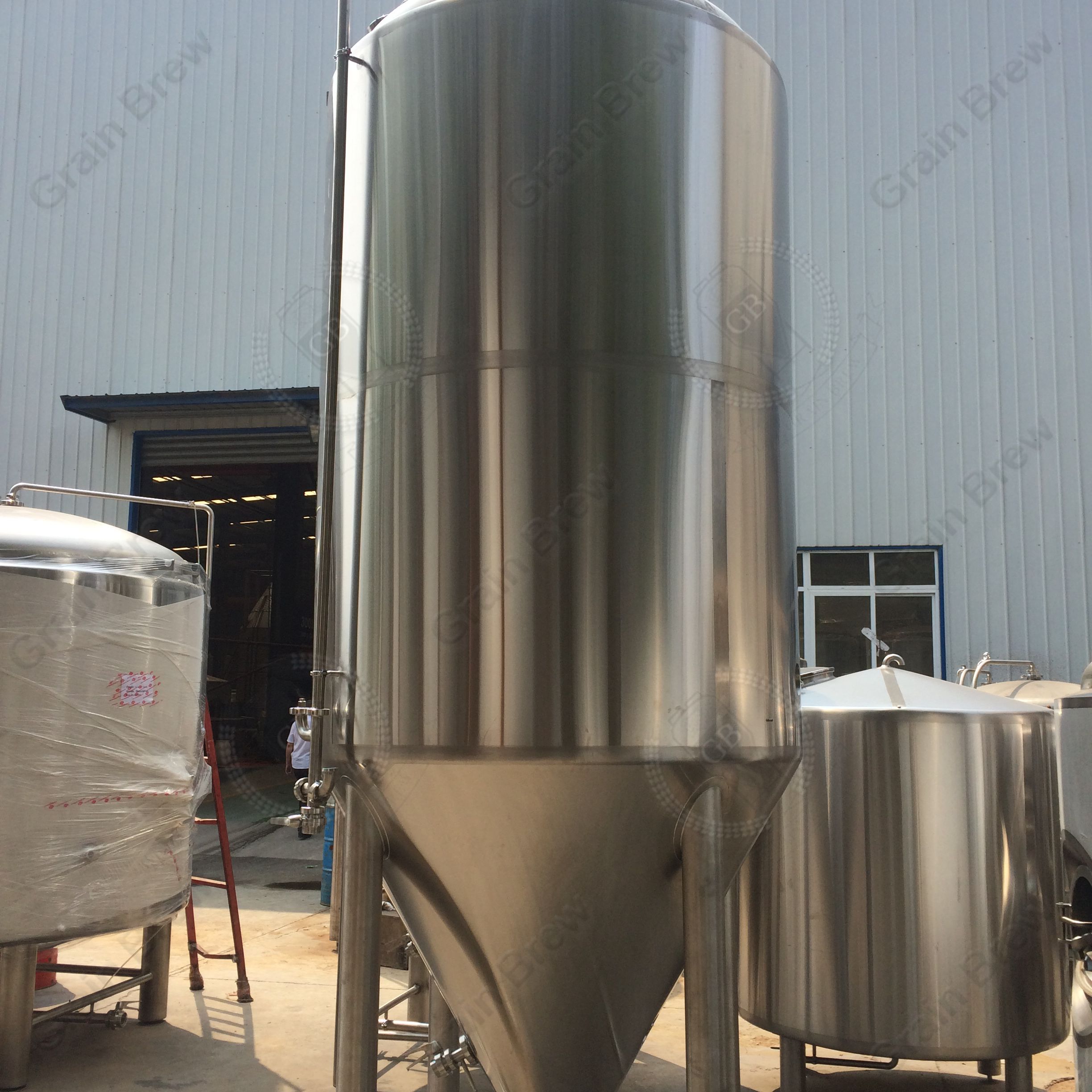 40BBL Commercial Brewery Fermentation Tanks Commercial Brewery ...